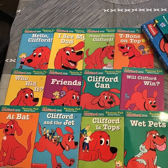 Scholastic | Other | Clifford The Big Red Dog Phonics Fun Reading ...